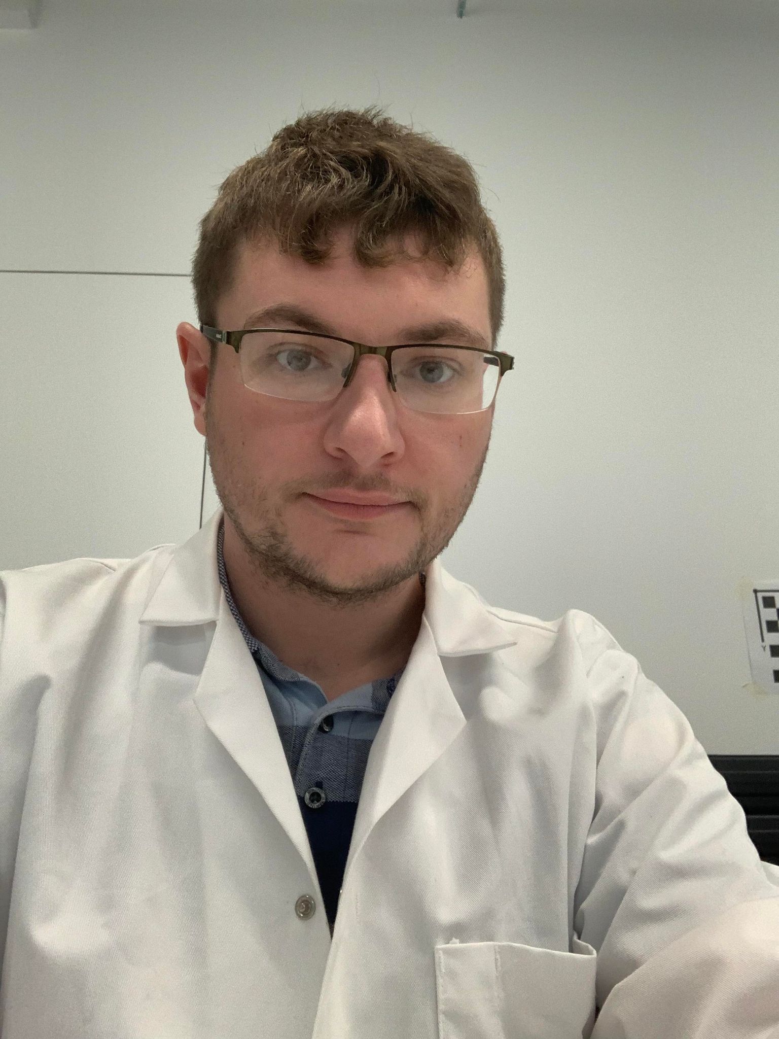 Current members – Electrochemical Energy Conversion and Storage Laboratory